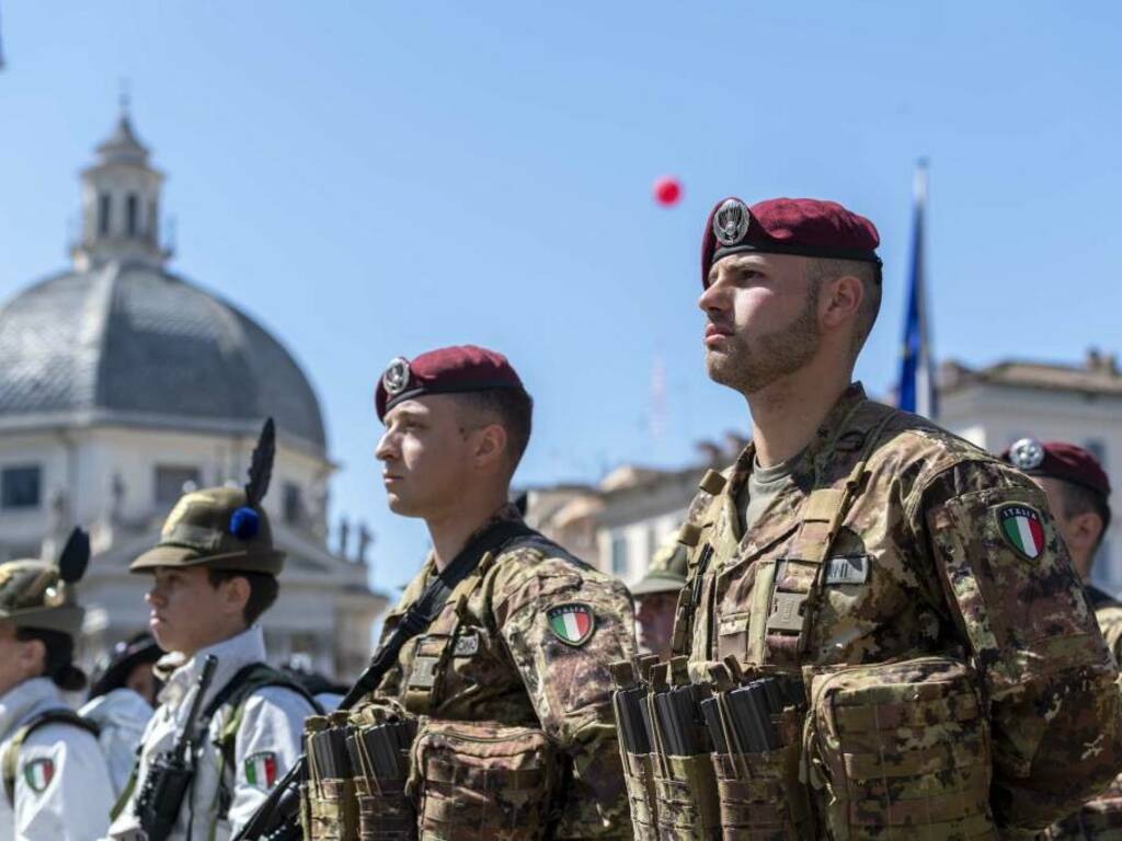 UNIFORMI ESERCITO ITALIANO uniformi militari italia noleggio